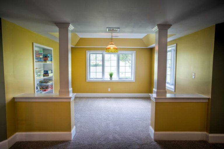 20+ Inexpensive Basement Wall Ideas and Designs (With Pictures)