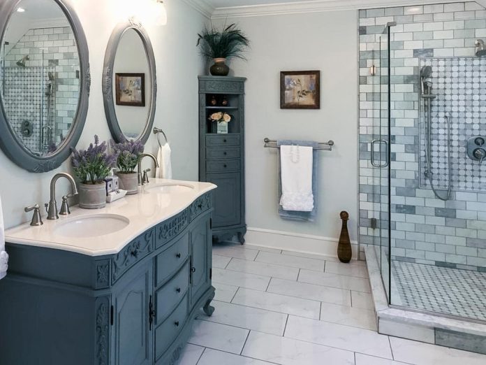 20+ Country Bathroom Ideas to Create a Rustic Retreat (Pictures)