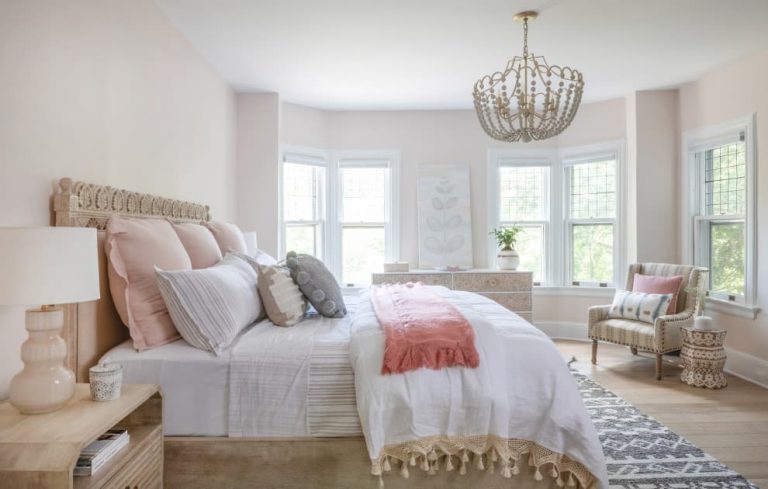 20+ Boho Bedroom Ideas for a Relaxing and Peaceful Space (2024)