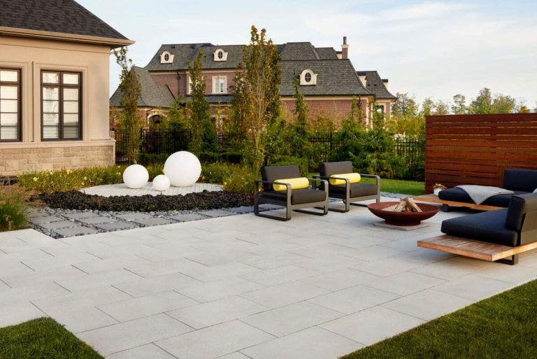 17+ Stunning Rectangle Patio Ideas & Layouts Perfect for Any Home (2024)