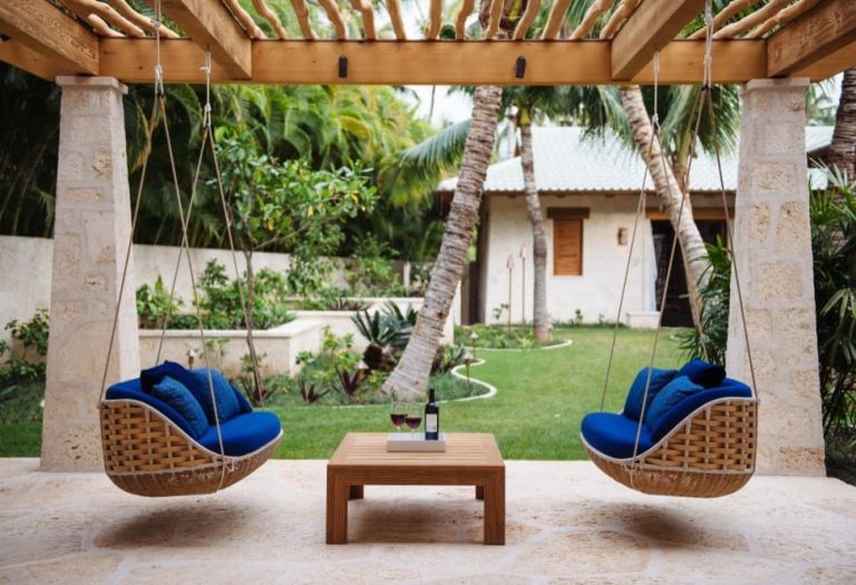 38 Stunning Backyard Seating Ideas to Transform Your Outdoor Space