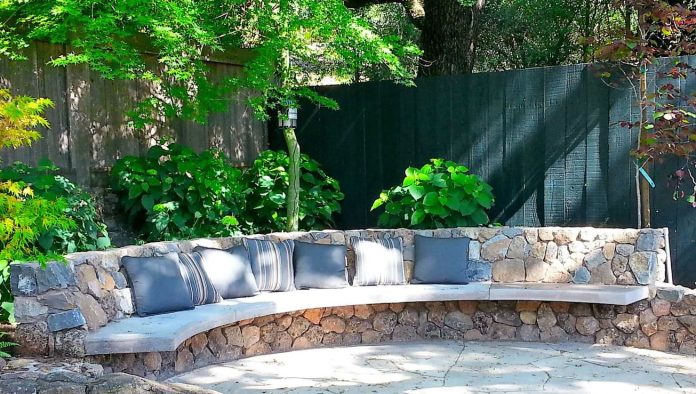 38 Stunning Backyard Seating Ideas to Transform Your Outdoor Space