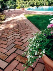 How to Lay Bricks for Garden Edging - FarmFoodFamily