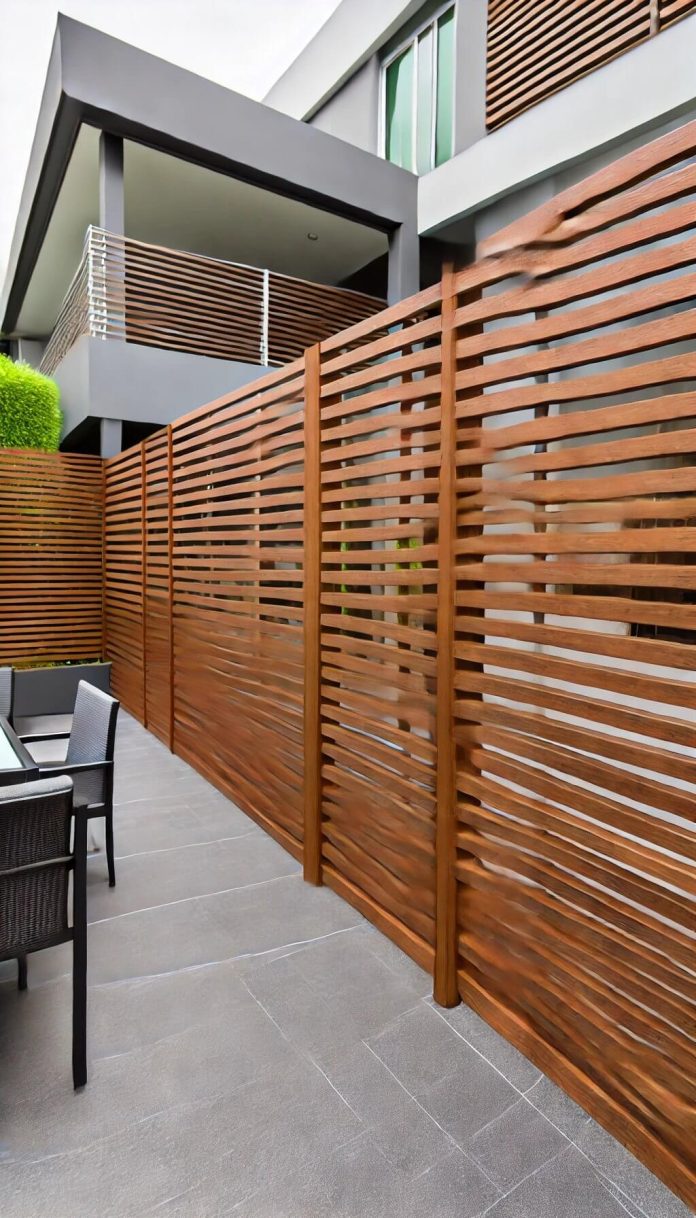 45 Affordable Horizontal Fence Ideas for a Chic Outdoor Space (2024)