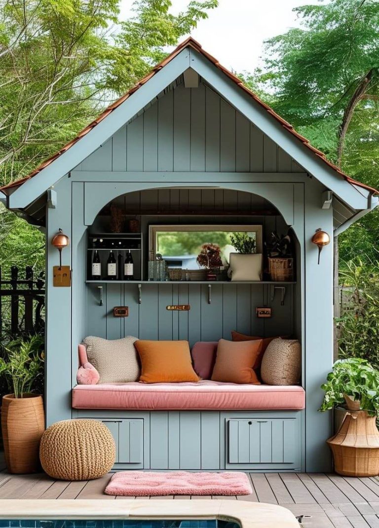 35 Unique Pool House Ideas for a Stylish Outdoor Oasis (2024)