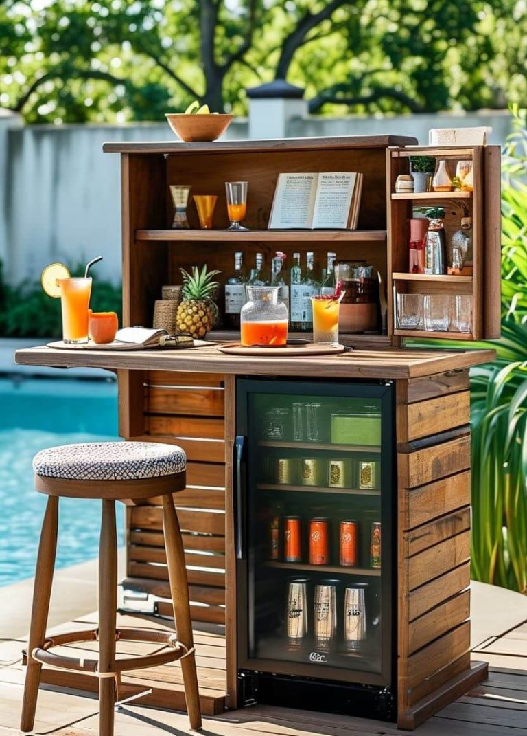 35 Unique Pool House Ideas for a Stylish Outdoor Oasis (2024)