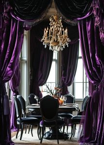 20 Elegant Halloween Decor Ideas for a Spooky Yet Stylish Home (2024)