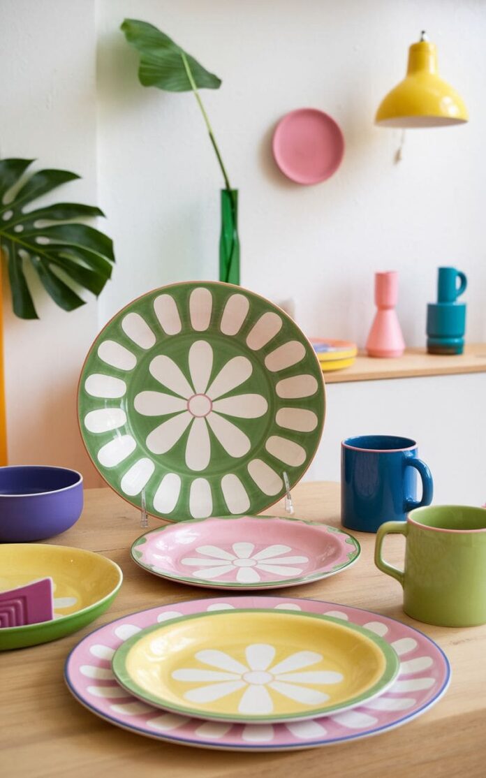 50+ Playful Kitschy Kitchen Ideas That Bring Fun to Cooking (2025)