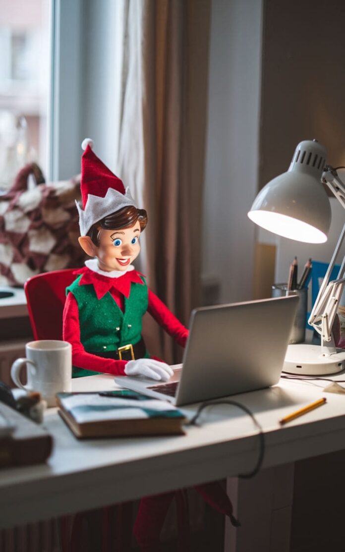 30+ Smart and Quirky Elf on the Shelf Ideas for Older Kids to Try This ...