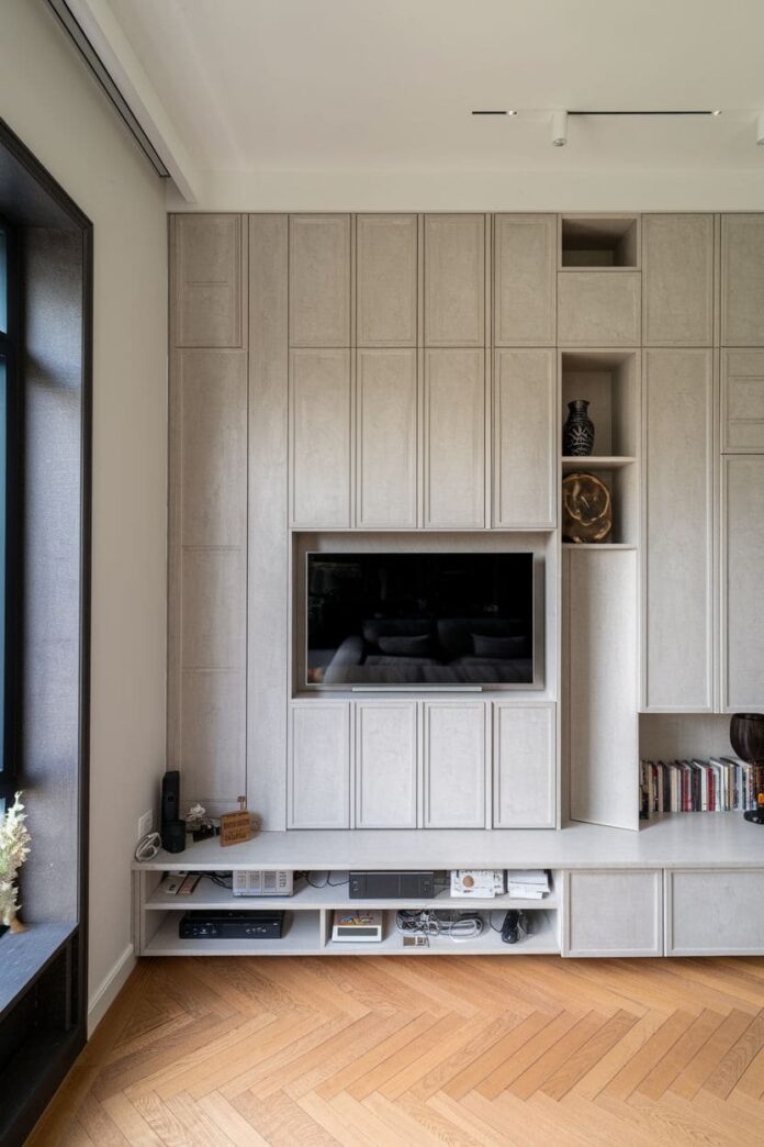 100+ Genius Living Room Storage Ideas to Maximize Space (2025)