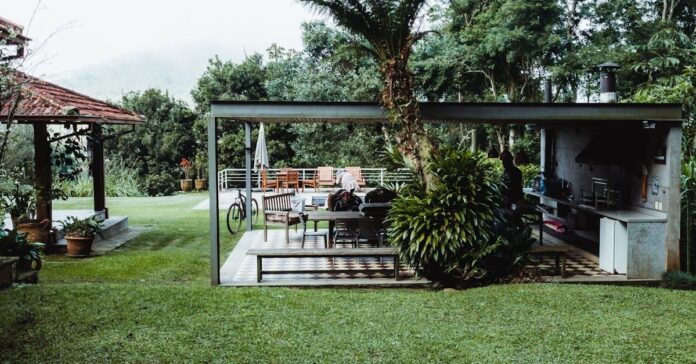 40+ Inspiring Half-Acre Backyard Ideas to Maximize Your Yard (2025)