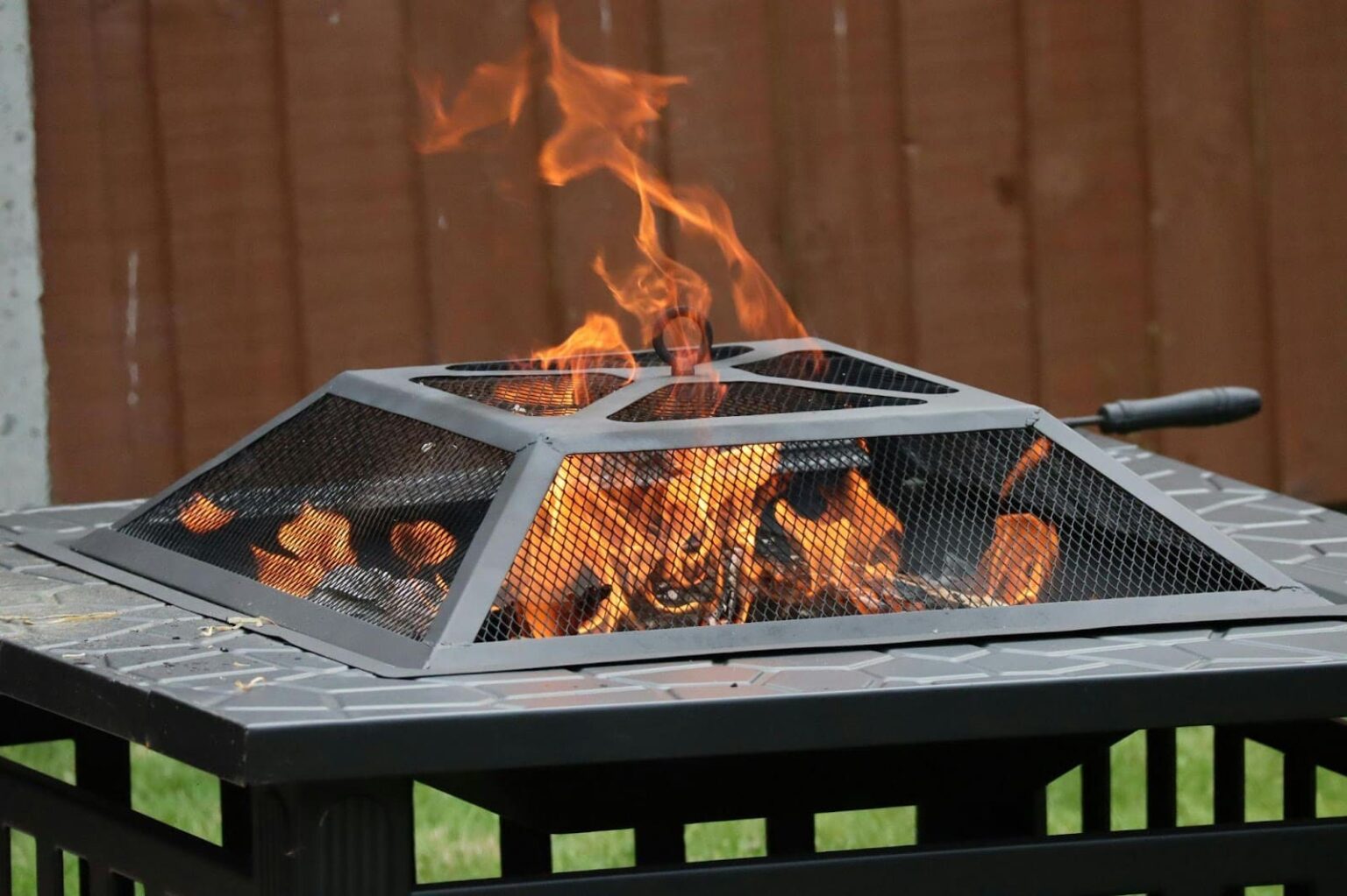40+ Brilliant Metal Fire Pit Ideas to Make Your Patio Stand Out ...