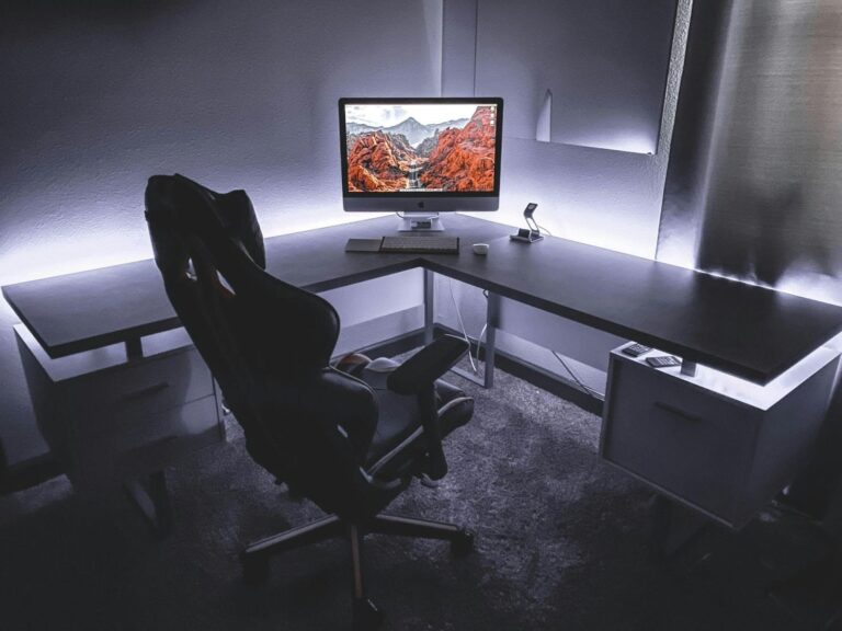 40+ Epic Gaming Bedroom Ideas for Small Spaces That Impress (2025 ...