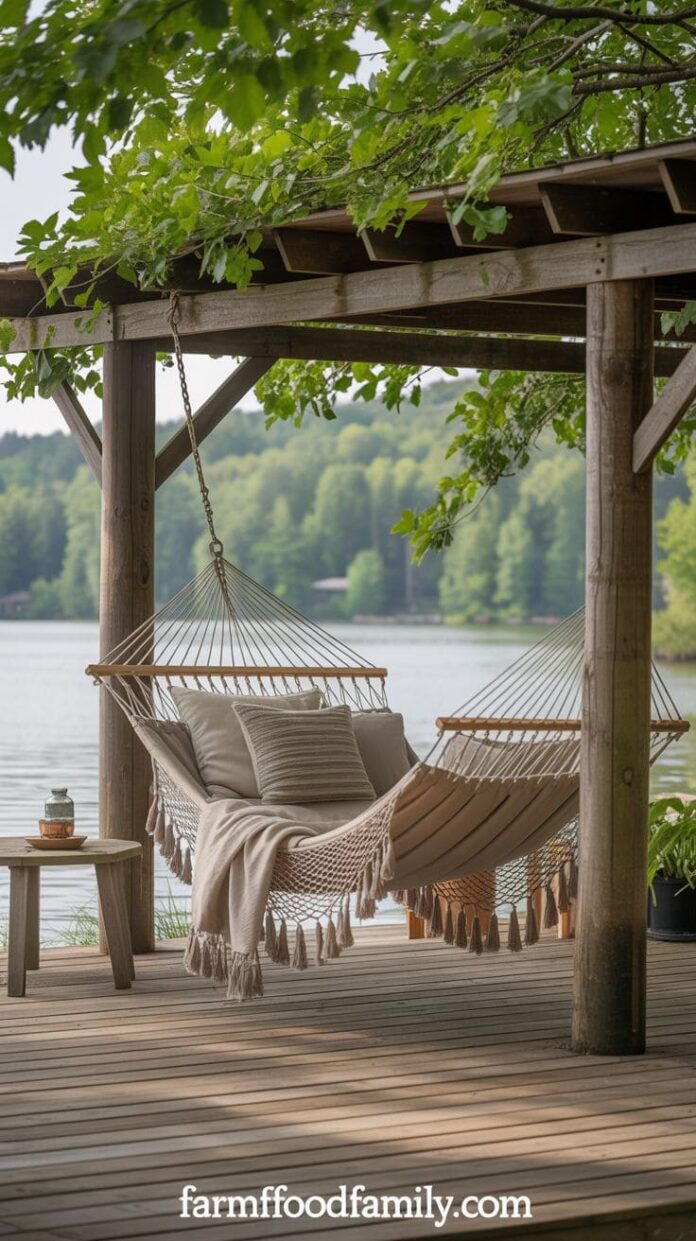 20+ Dreamy Lake House Backyard Ideas That Feel Like Vacation ...